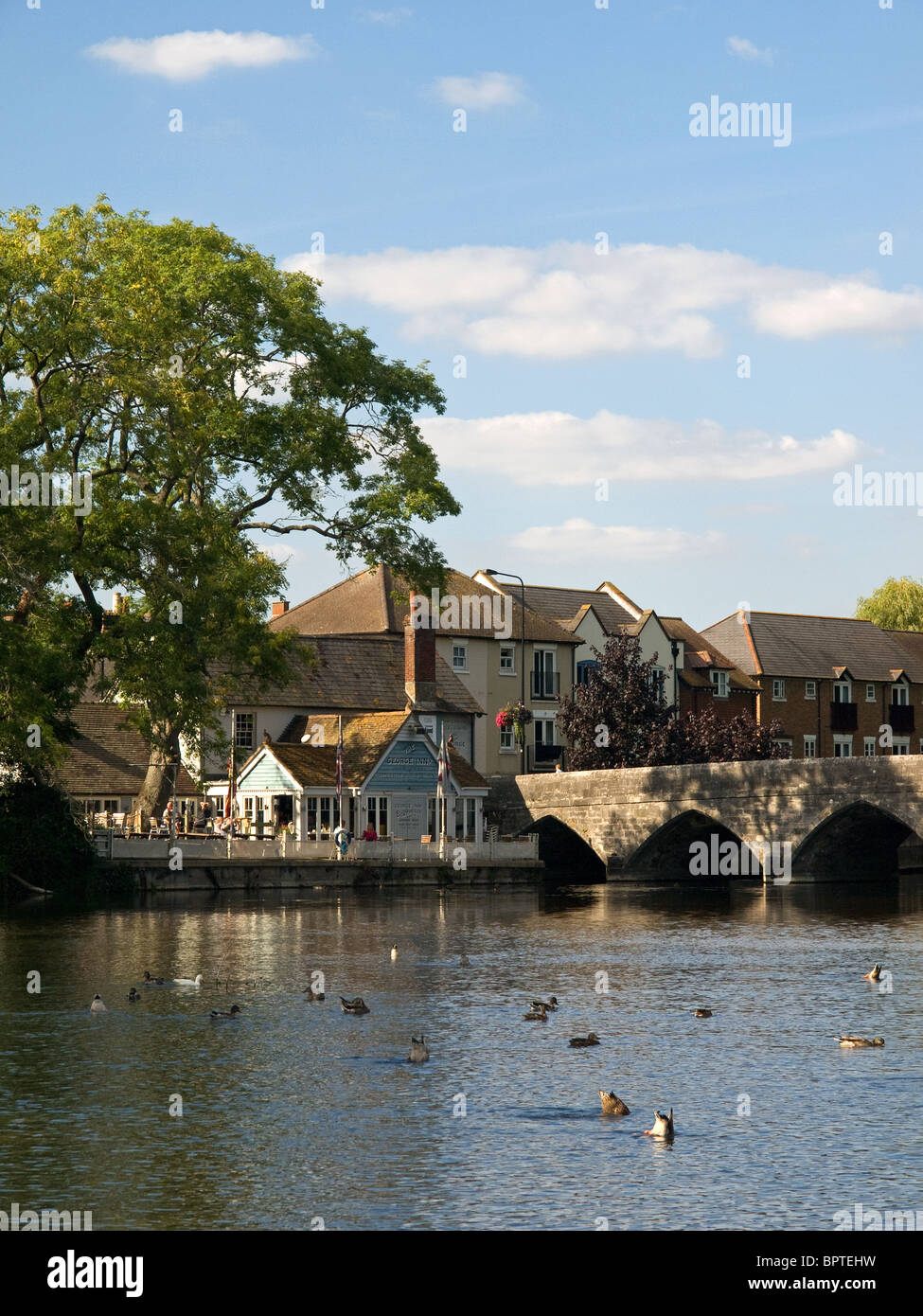 Avon river hampshire hi-res stock photography and images - Alamy