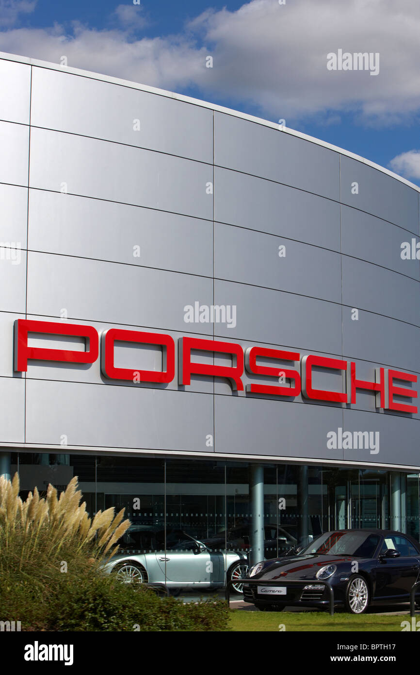 Porsche showroom hi-res stock photography and images - Alamy