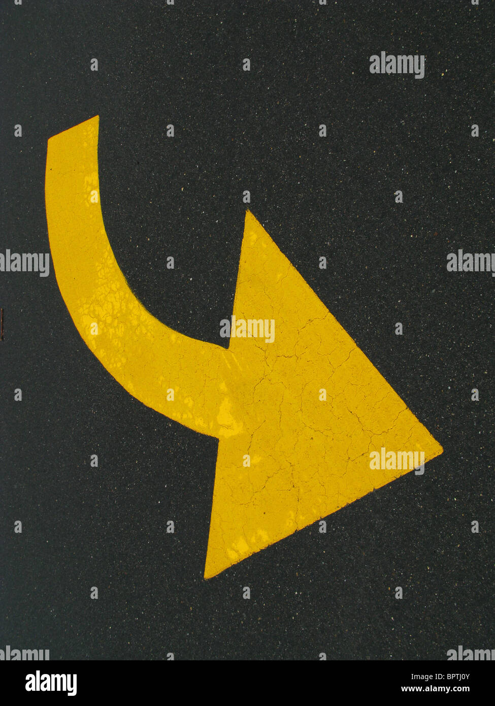 Curved right arrow hi-res stock photography and images - Alamy