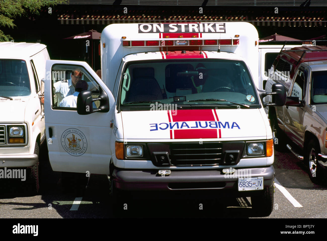 Ambulance Paramedic Workers on Strike, Union Protest Sign, Vancouver ...