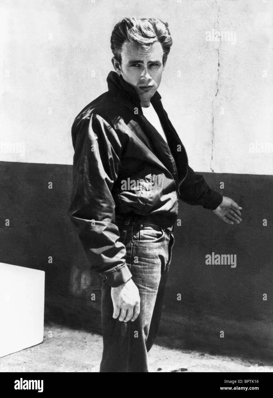 JAMES DEAN ACTOR (1955 Stock Photo - Alamy