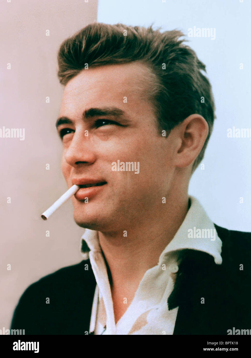 James dean smoking hi-res stock photography and images - Alamy