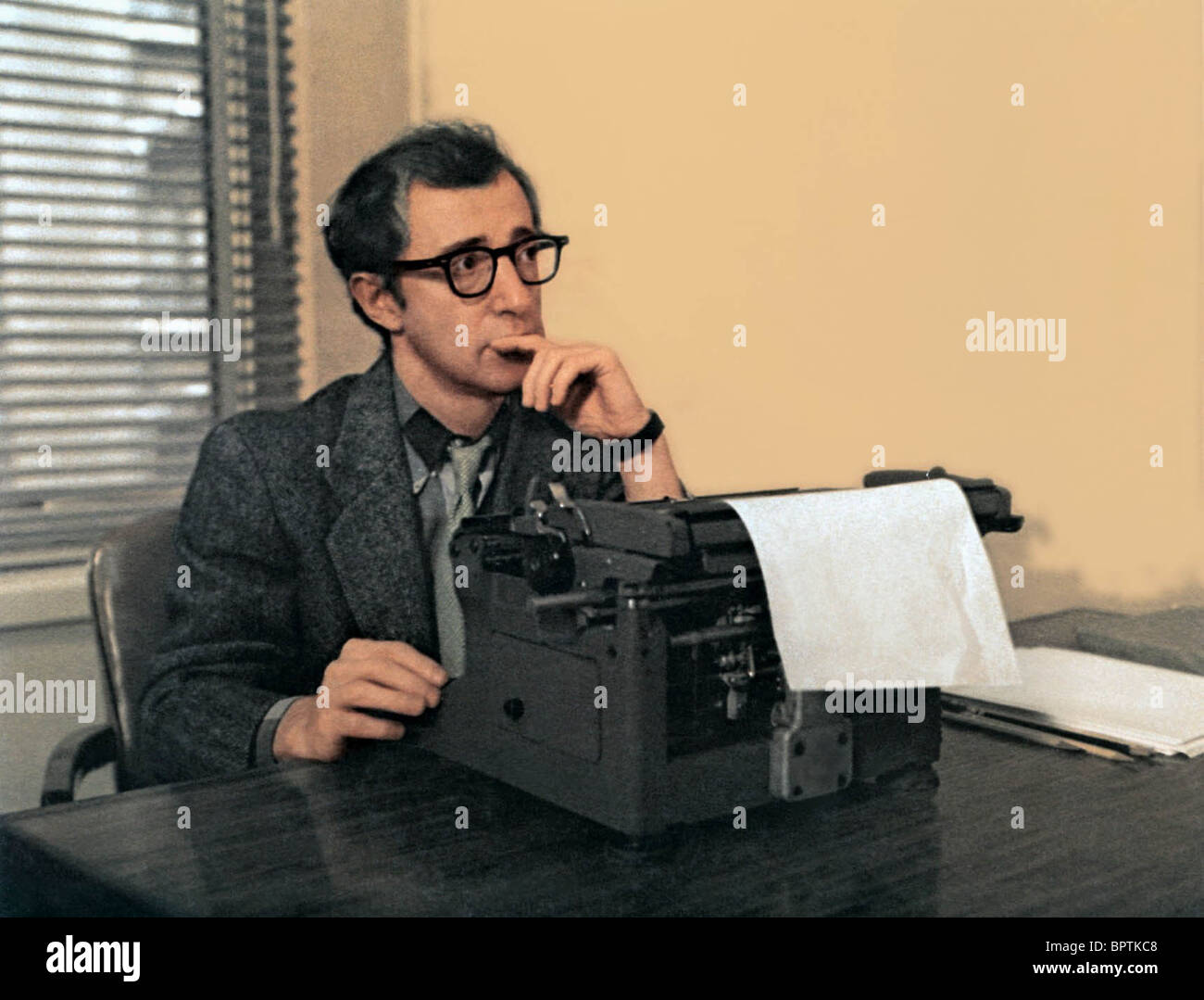 WOODY ALLEN ACTOR DIRECTOR & WRITER (1975 Stock Photo - Alamy