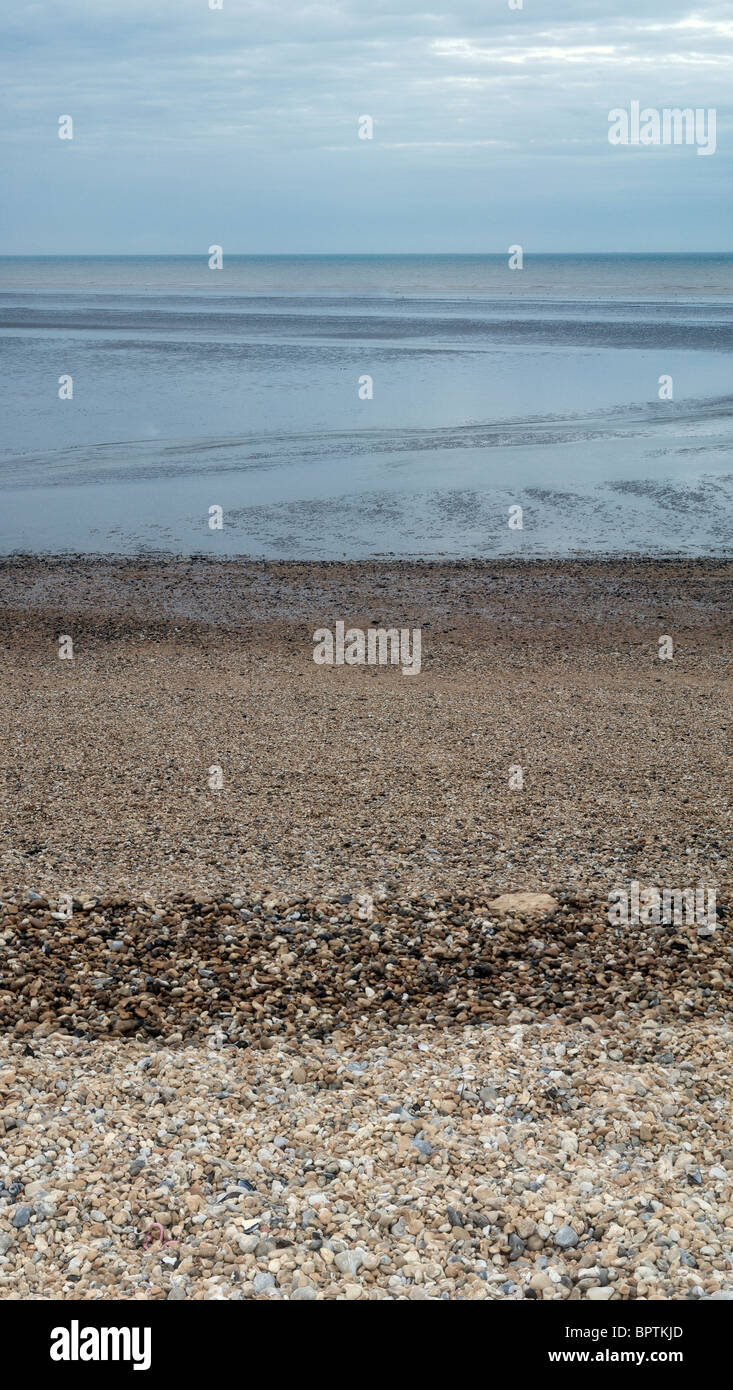 Huts boats shingle beach dungeness hi-res stock photography and images ...