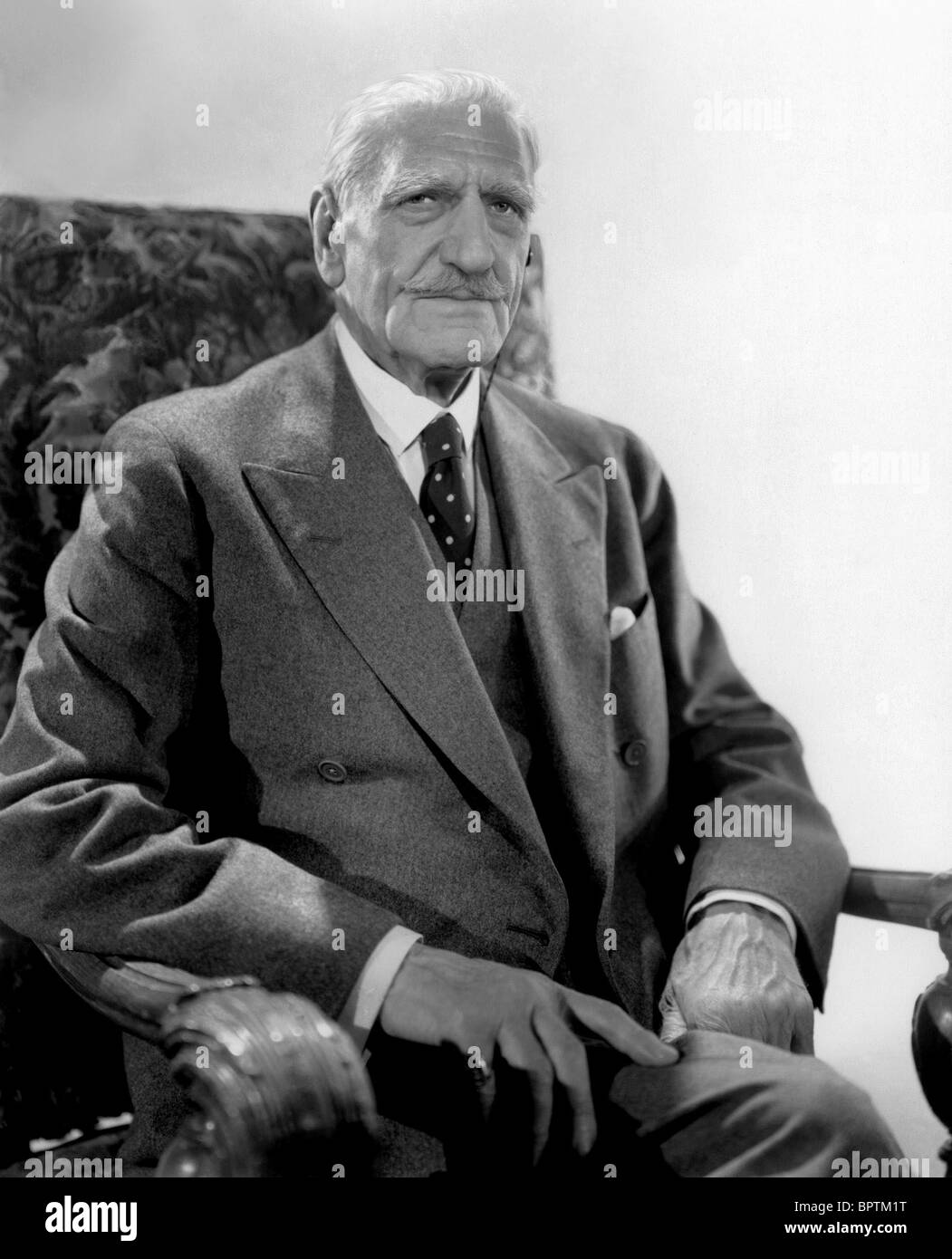 CHARLES AUBREY SMITH ACTOR (1944 Stock Photo - Alamy