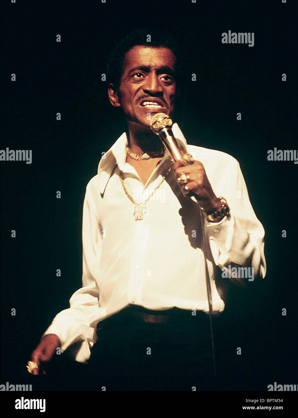 SAMMY DAVIS JNR SINGER & ACTOR (1975 Stock Photo - Alamy
