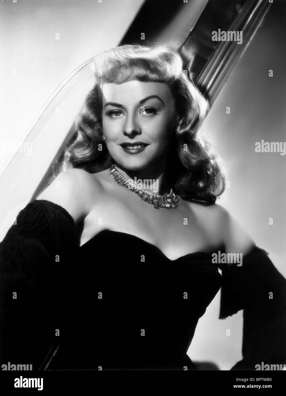 Paulette goddard hi-res stock photography and images - Alamy