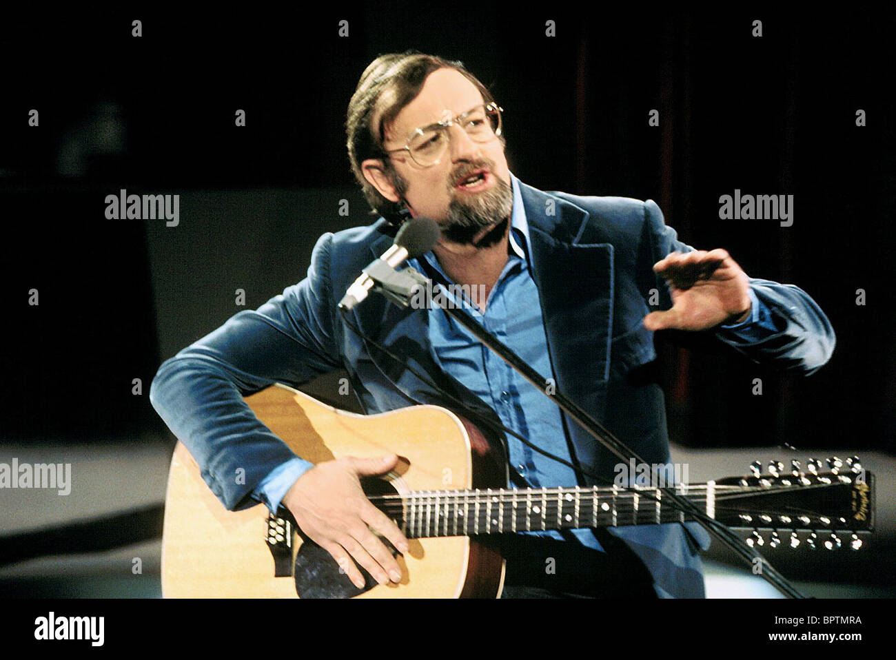 Roger Whittaker Singer High Resolution Stock Photography and Images - Alamy
