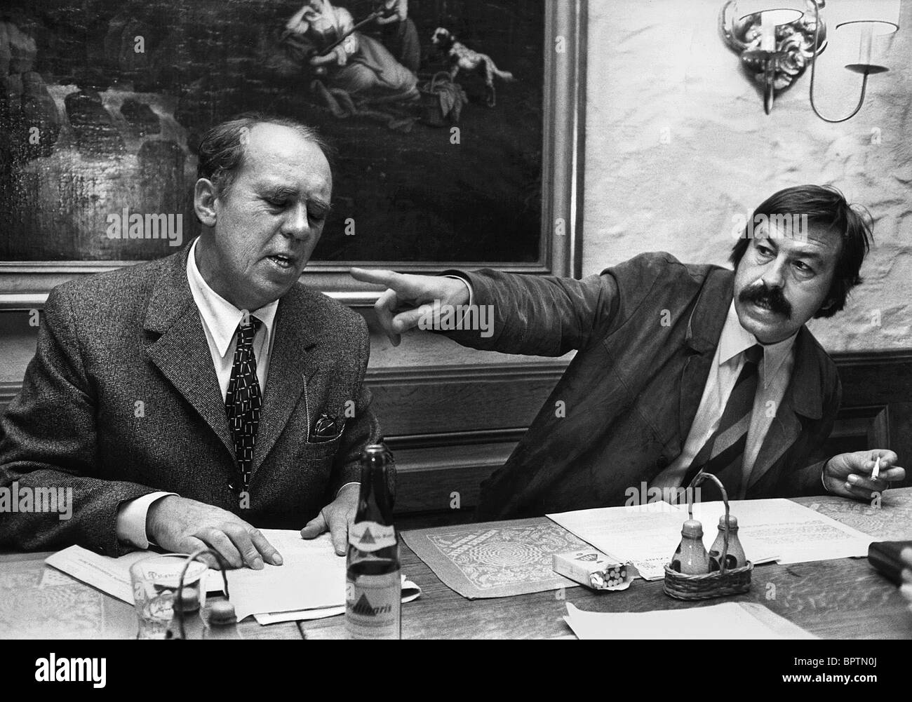 HEINRICH BOLL & GUNTER GRASS WRITERS (1968 Stock Photo - Alamy