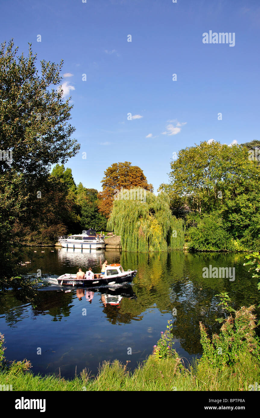 Boating on River Thames, Runnymede, Surrey, England, United Kingdom ...
