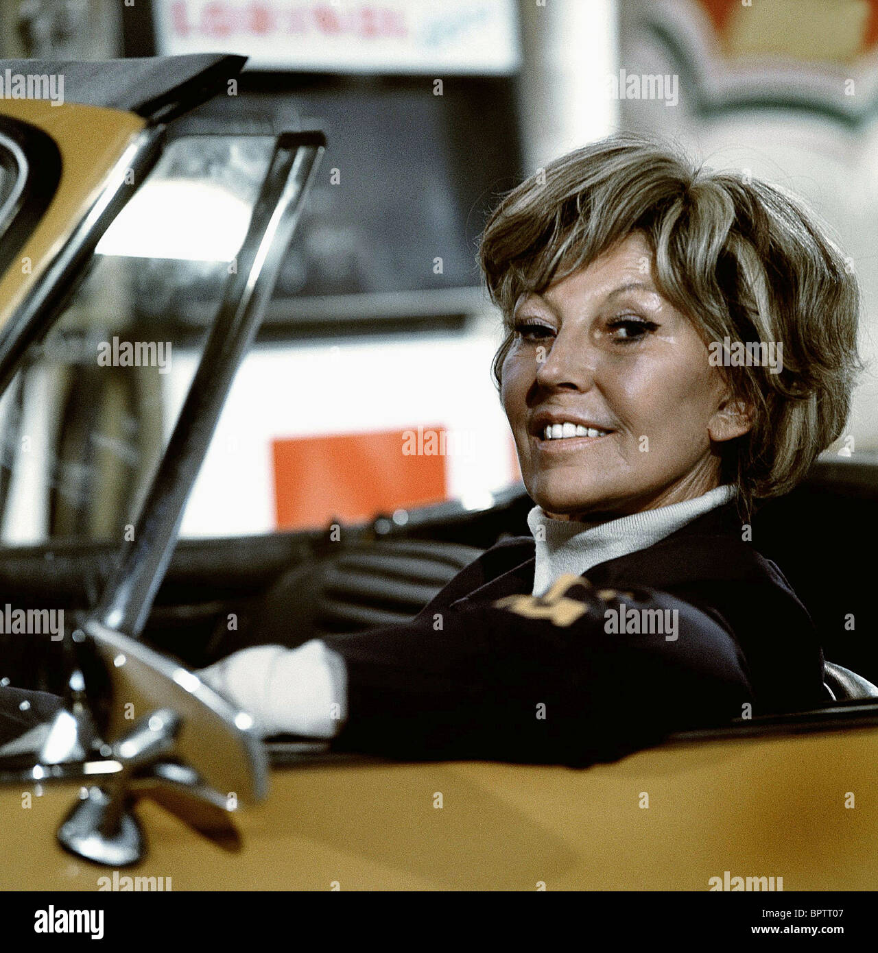 LALE ANDERSEN SINGER (1970 Stock Photo - Alamy