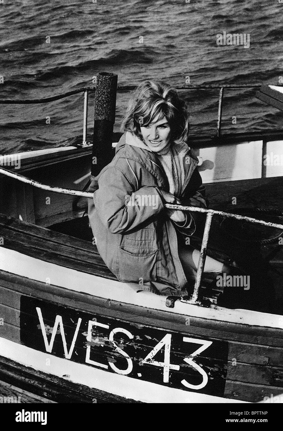 LALE ANDERSEN SINGER (1945 Stock Photo - Alamy