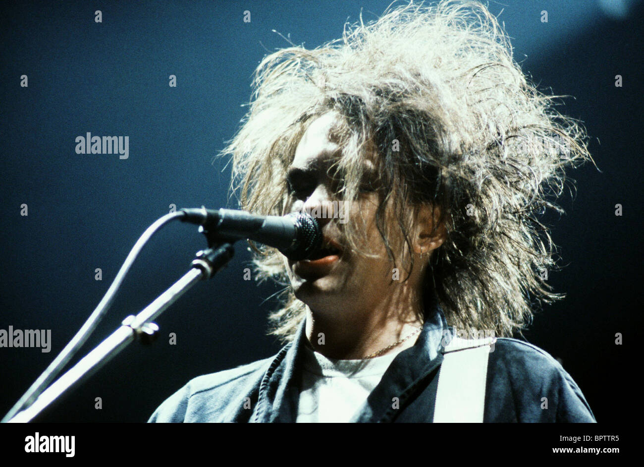 The Cure Robert Smith High Resolution Stock Photography and Images - Alamy