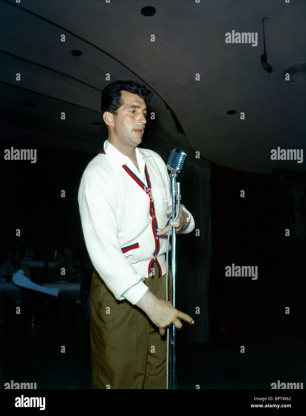 DEAN MARTIN ACTOR AND SINGER (1956 Stock Photo - Alamy