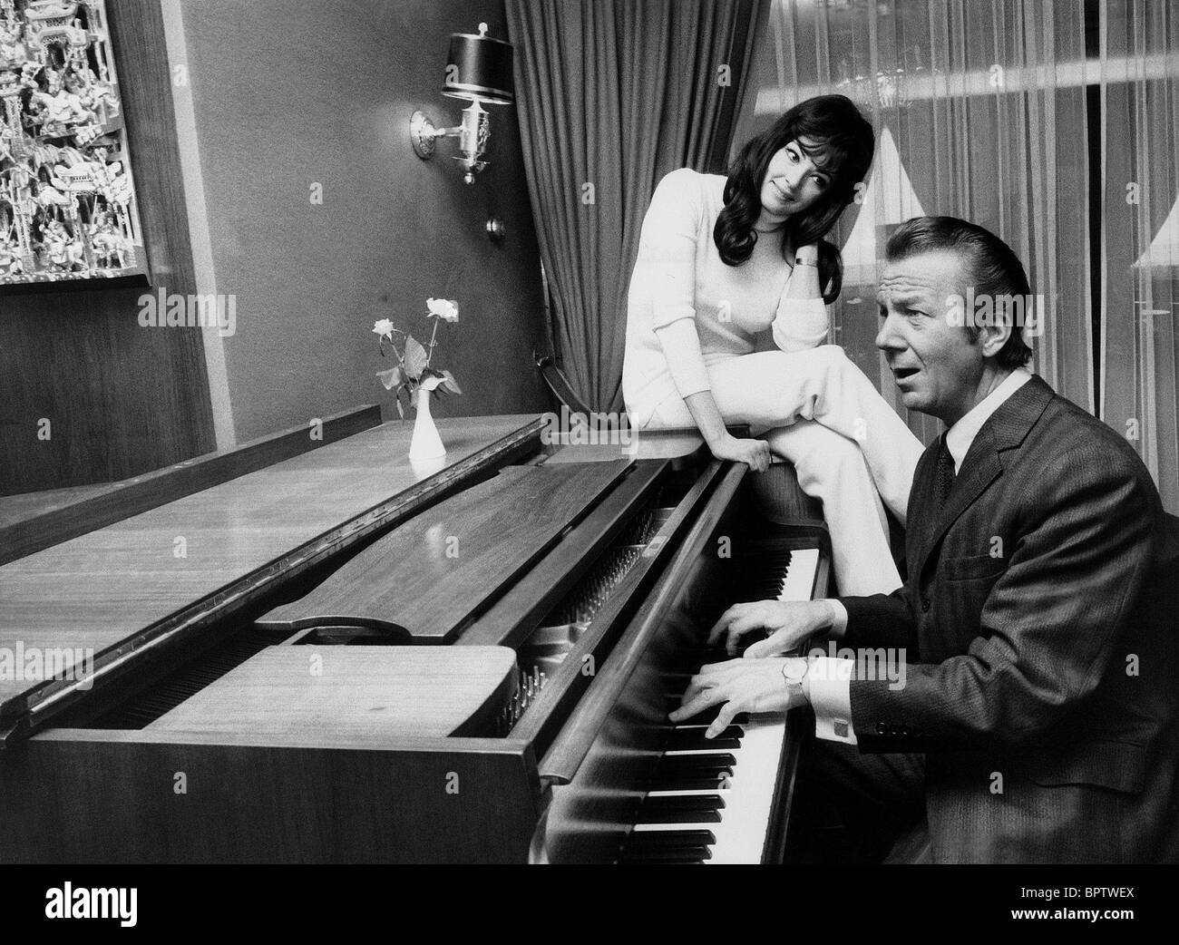 Anna moffo hi-res stock photography and images - Alamy