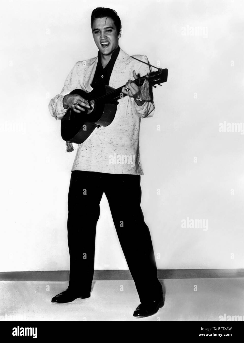 Elvis presley 1959 hi-res stock photography and images - Alamy