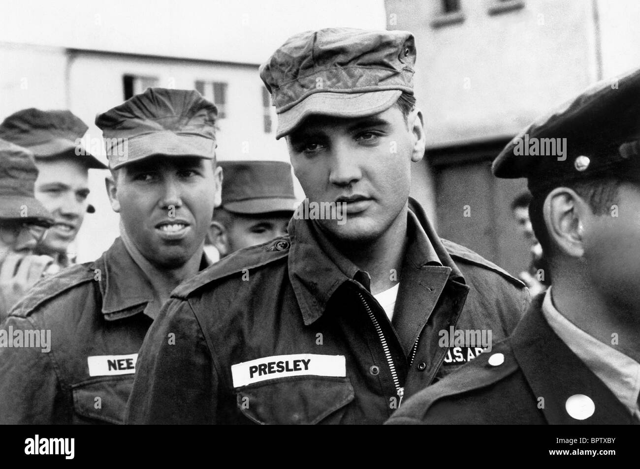 ELVIS PRESLEY IN THE ARMY SINGER & ACTOR (1958 Stock Photo - Alamy