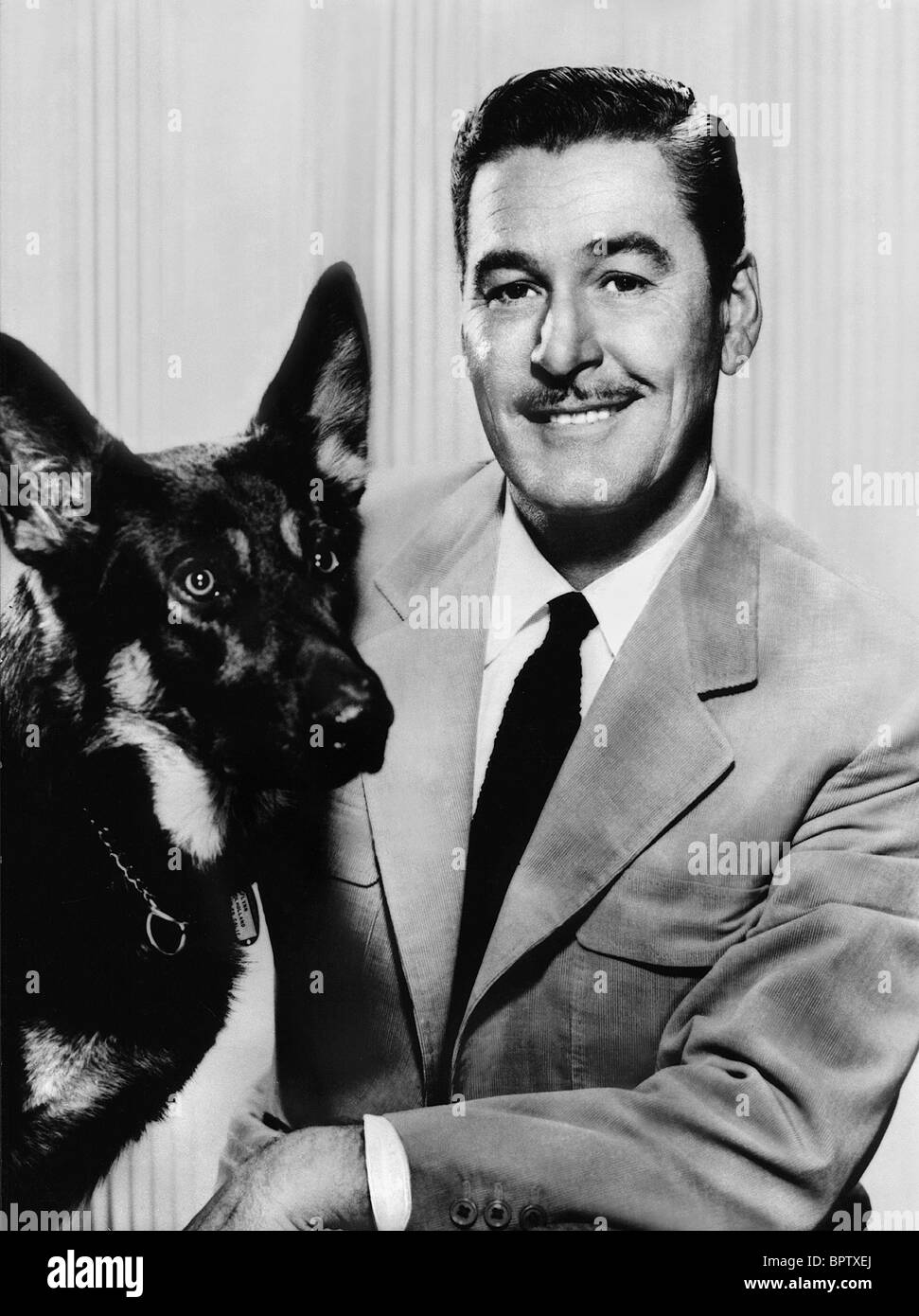 ERROL FLYNN WITH DOG ACTOR (1953 Stock Photo - Alamy