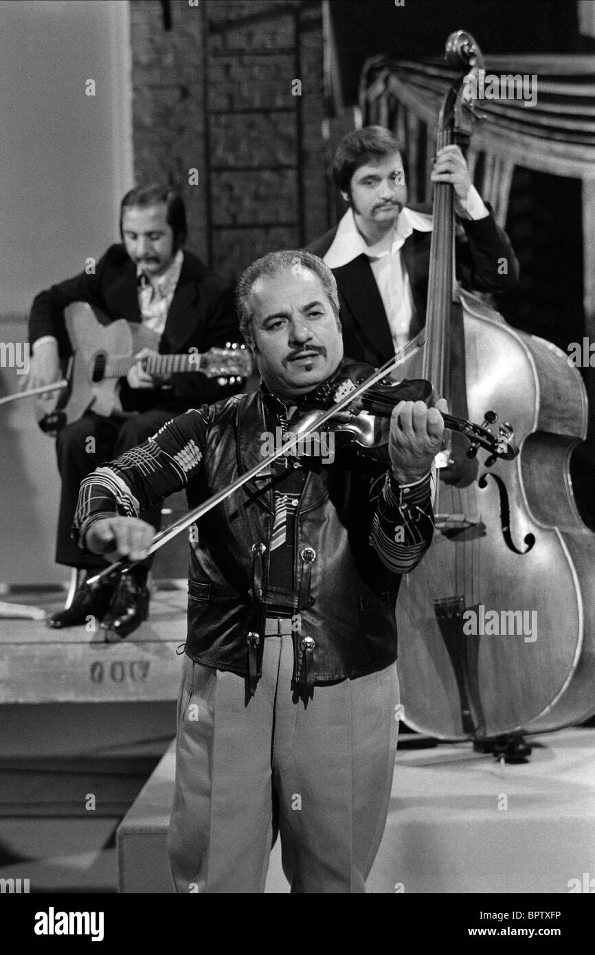SCHNUCKENACK REINHARDT JAZZ MUSICIAN (1967 Stock Photo - Alamy