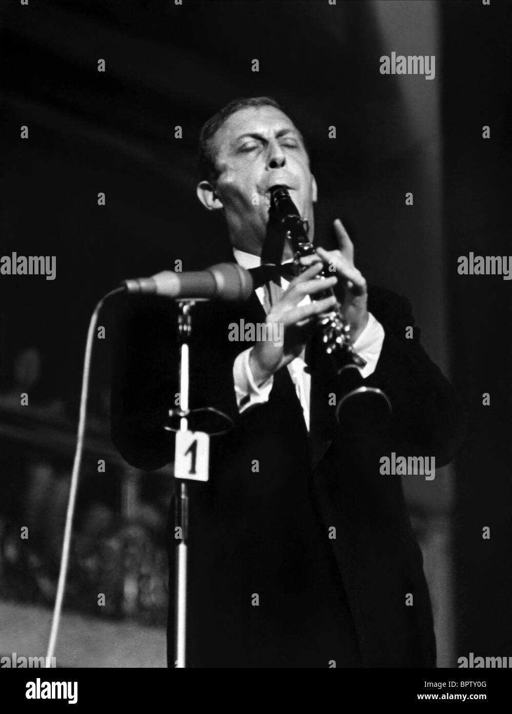 MONTY SUNSHINE MUSICIAN (1967 Stock Photo - Alamy