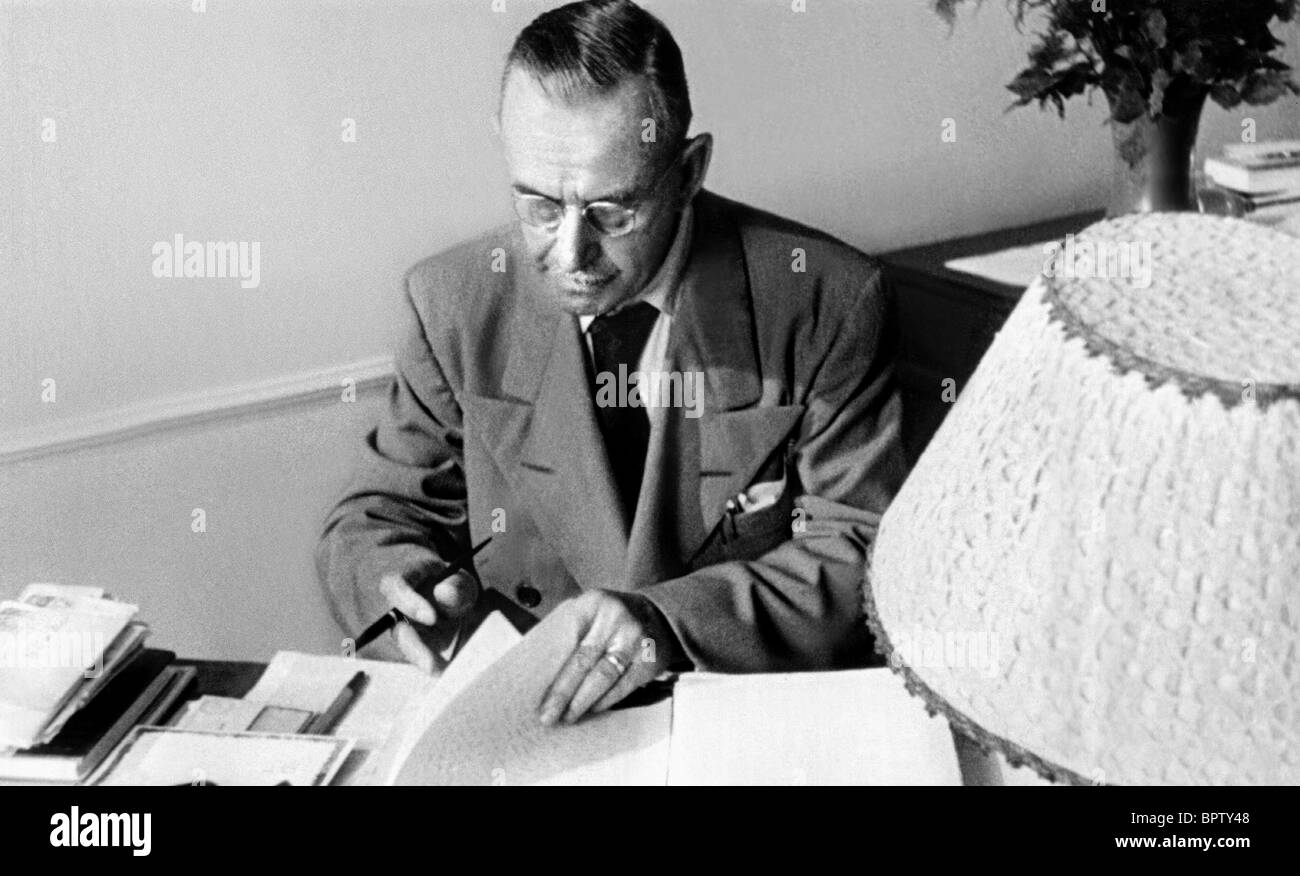 Thomas mann writer hi-res stock photography and images - Alamy
