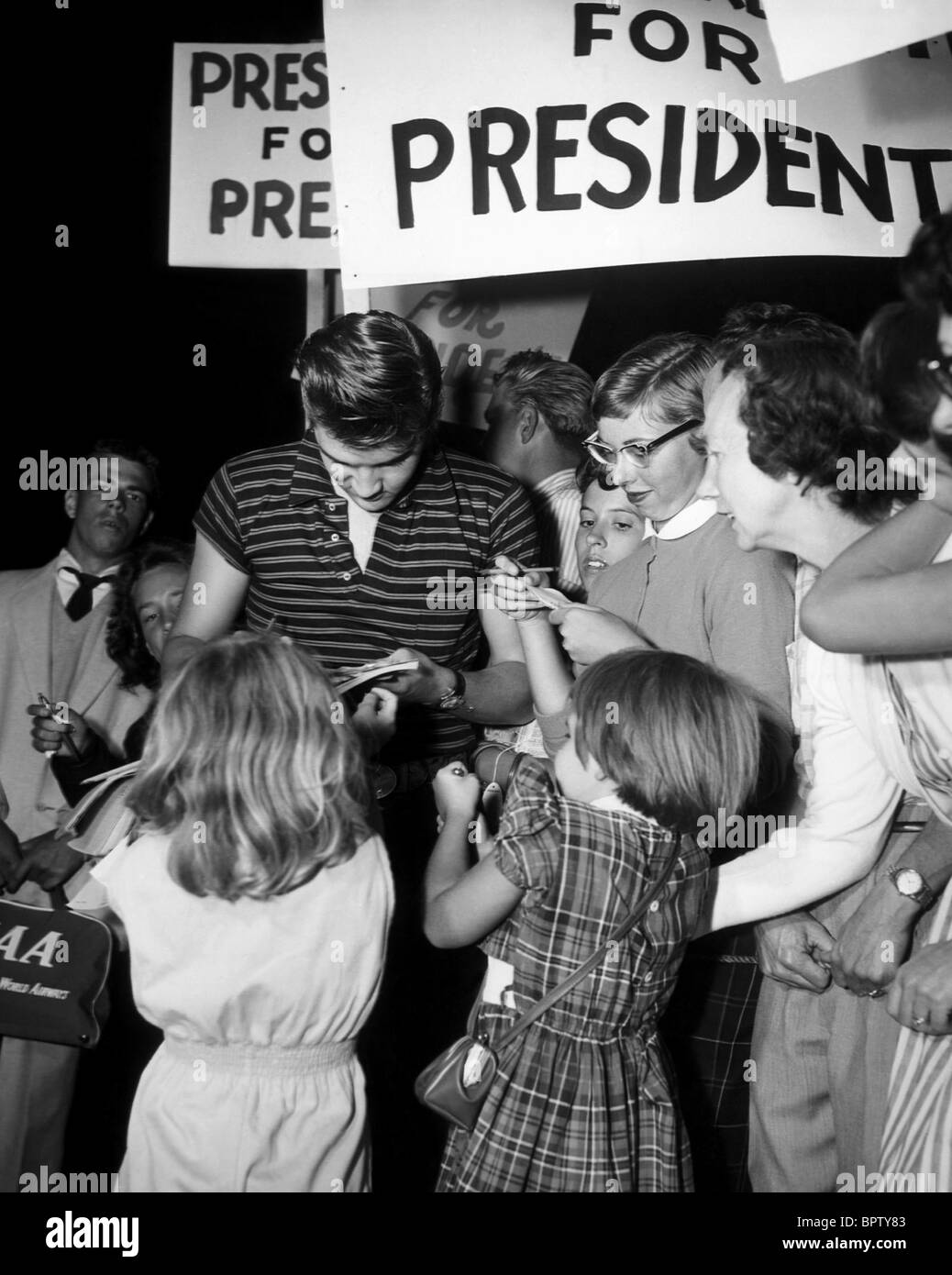 Elvis presley fans hi-res stock photography and images - Alamy