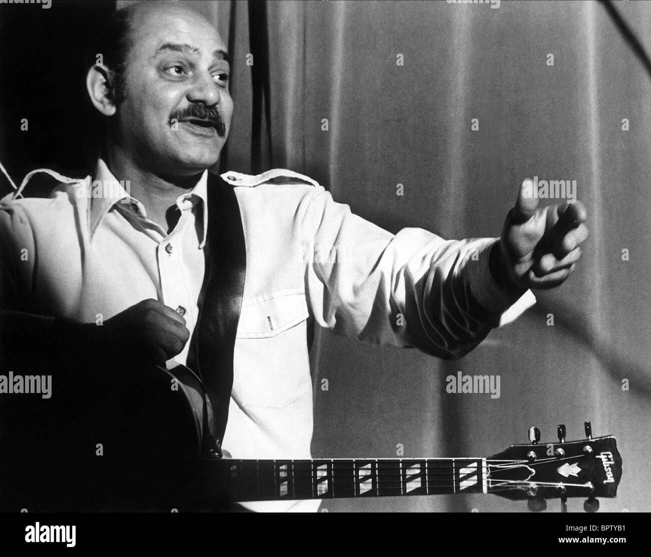Joe pass guitarist hi-res stock photography and images - Alamy