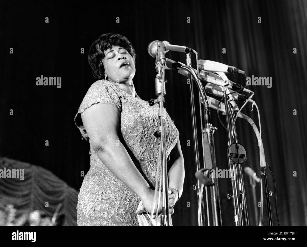Ella fitzgerald hi-res stock photography and images - Alamy