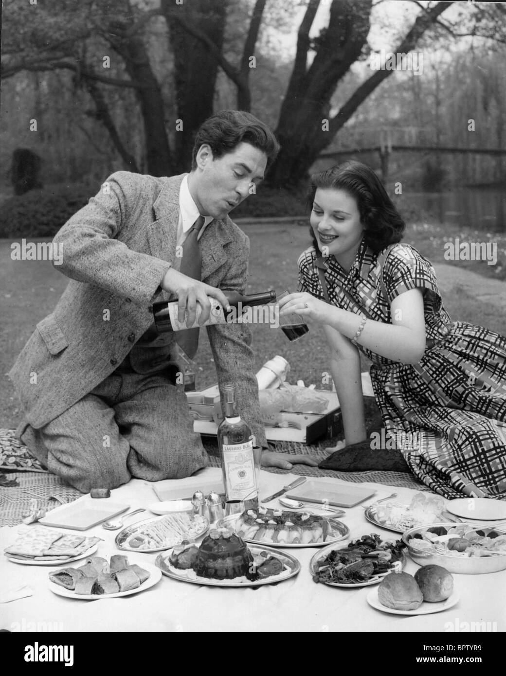 1946 movies hi-res stock photography and images - Alamy