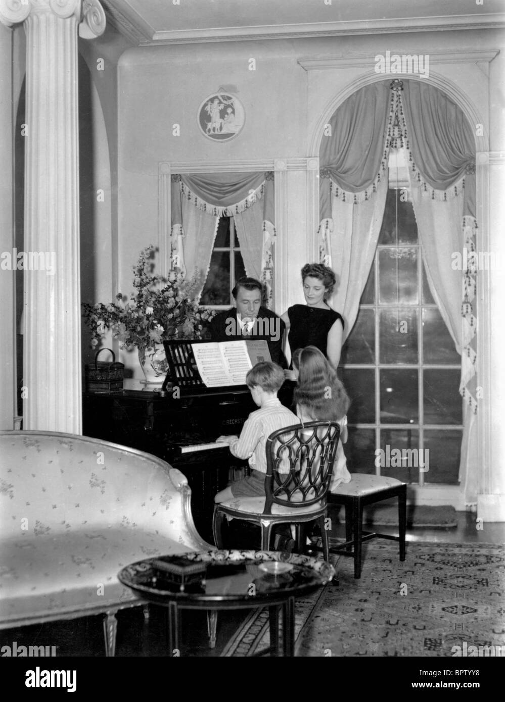 MICHAEL REDGRAVE RACHEL KEMPTON CORIN REDGRAVE & VANESSA REDGRAVE ACTOR ...