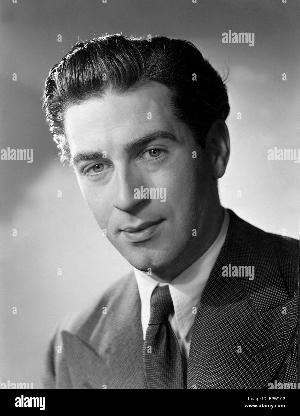 Dermot walsh actor 1947 hi-res stock photography and images - Alamy