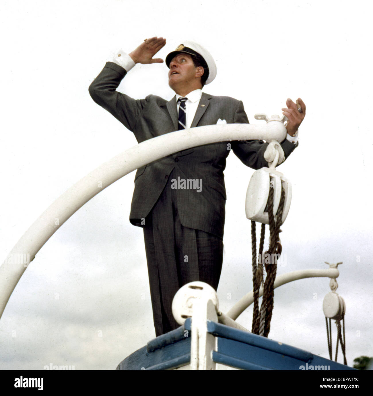 Tommy cooper hi-res stock photography and images - Alamy