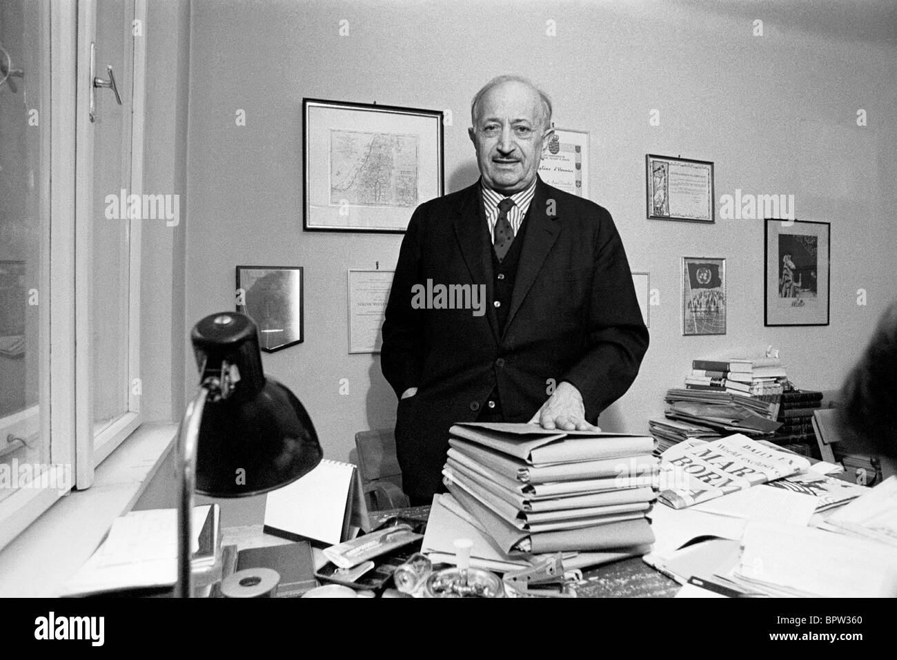 Simon wiesenthal Black and White Stock Photos & Images - Alamy