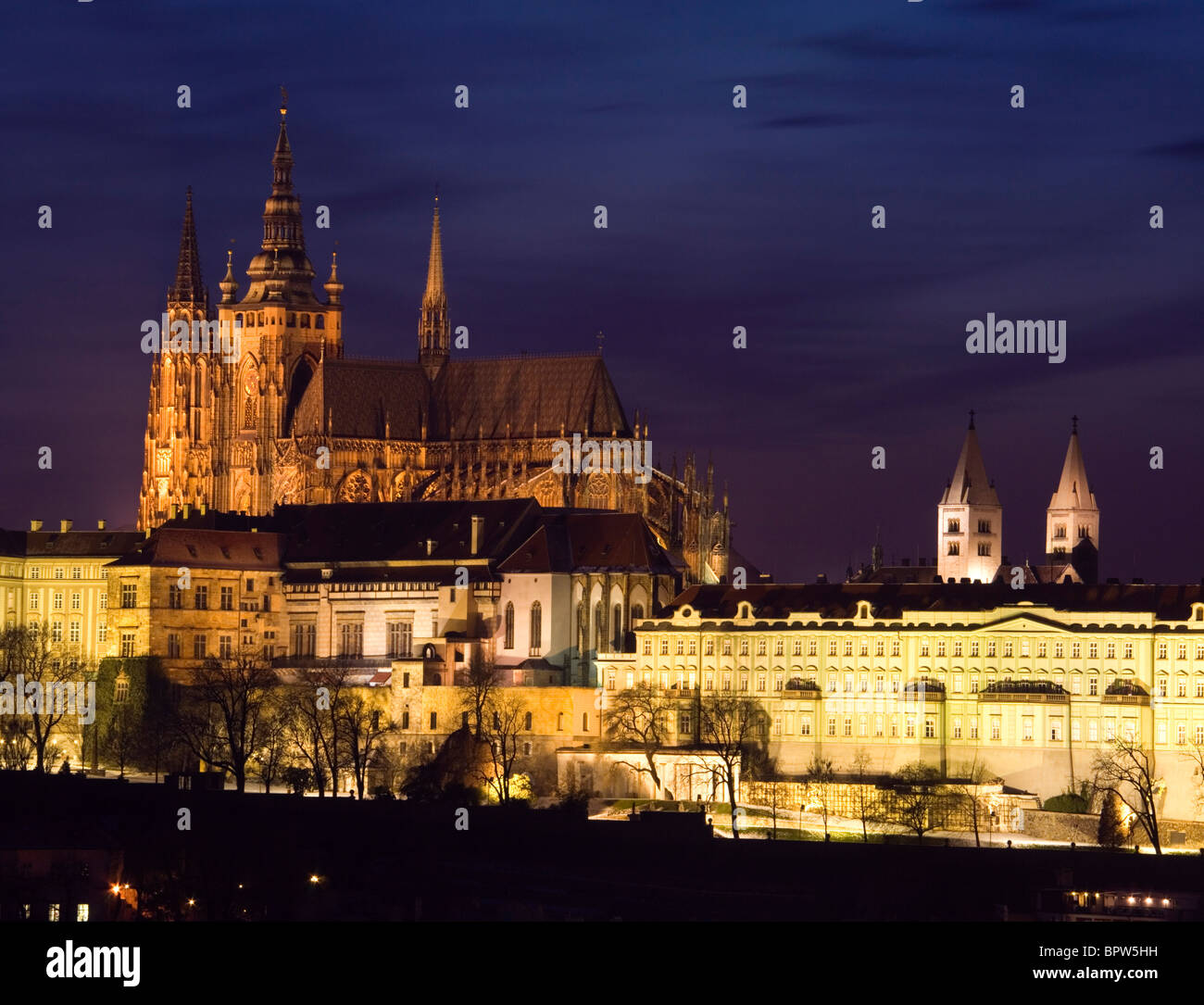 Prague saint vitus cathedral castle hi-res stock photography and images ...