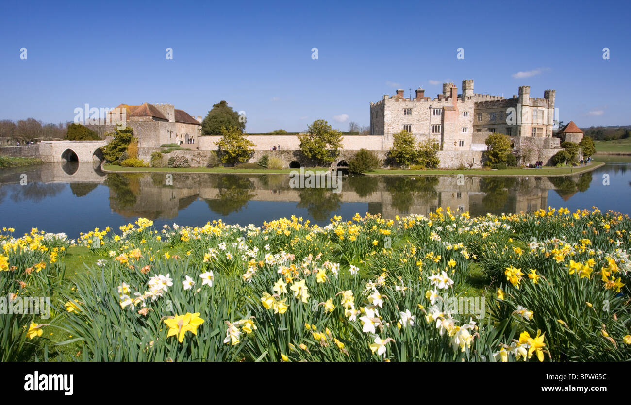 Leeds Castle in Spring, Kent, UK Stock Photo - Alamy