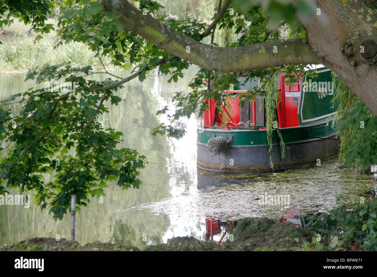 Barge canal mooring hi-res stock photography and images - Alamy
