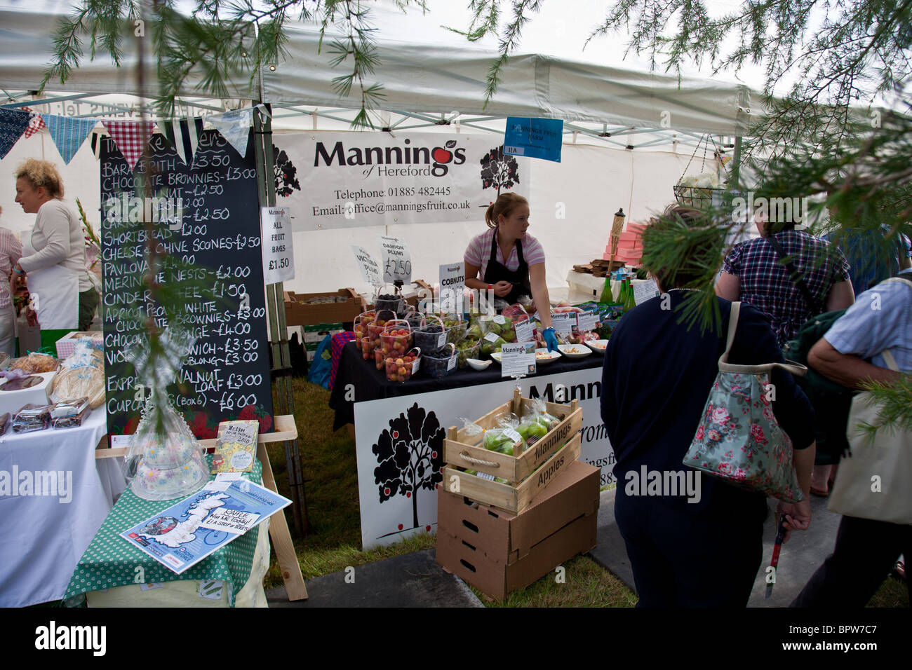 Festival food hall hi-res stock photography and images - Alamy