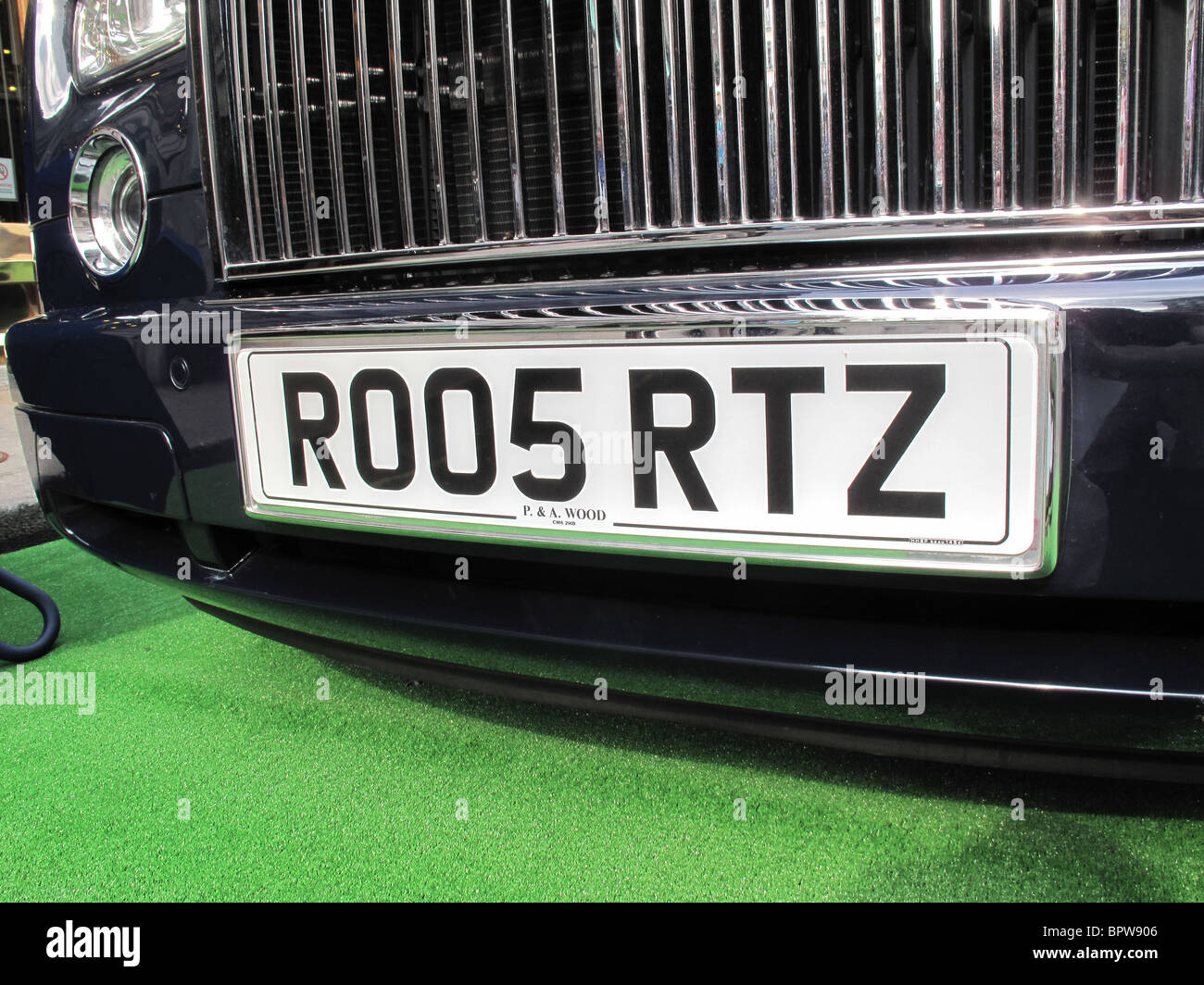 The Ritz London Limousine Rolls Royce Stock Photo - Alamy