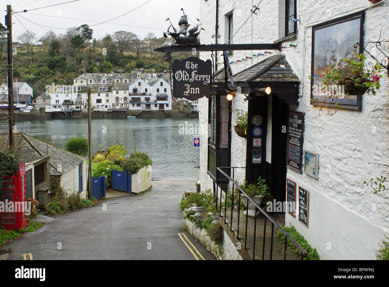Old ferry inn fowey hi-res stock photography and images - Alamy