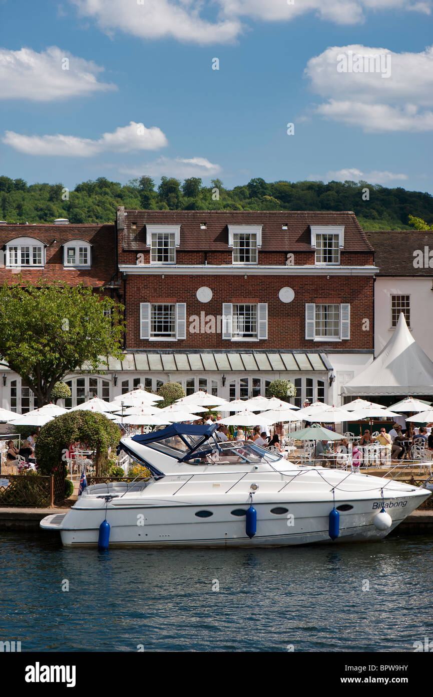 The compleat angler marlow hi-res stock photography and images - Alamy