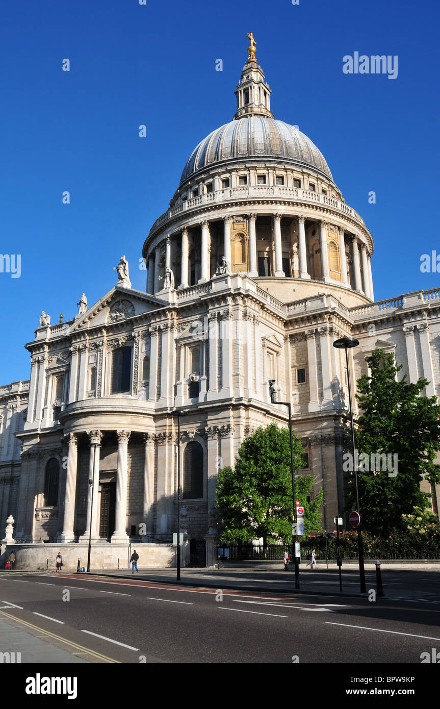 St Paul's Cathedral, early morning Stock Photo - Alamy