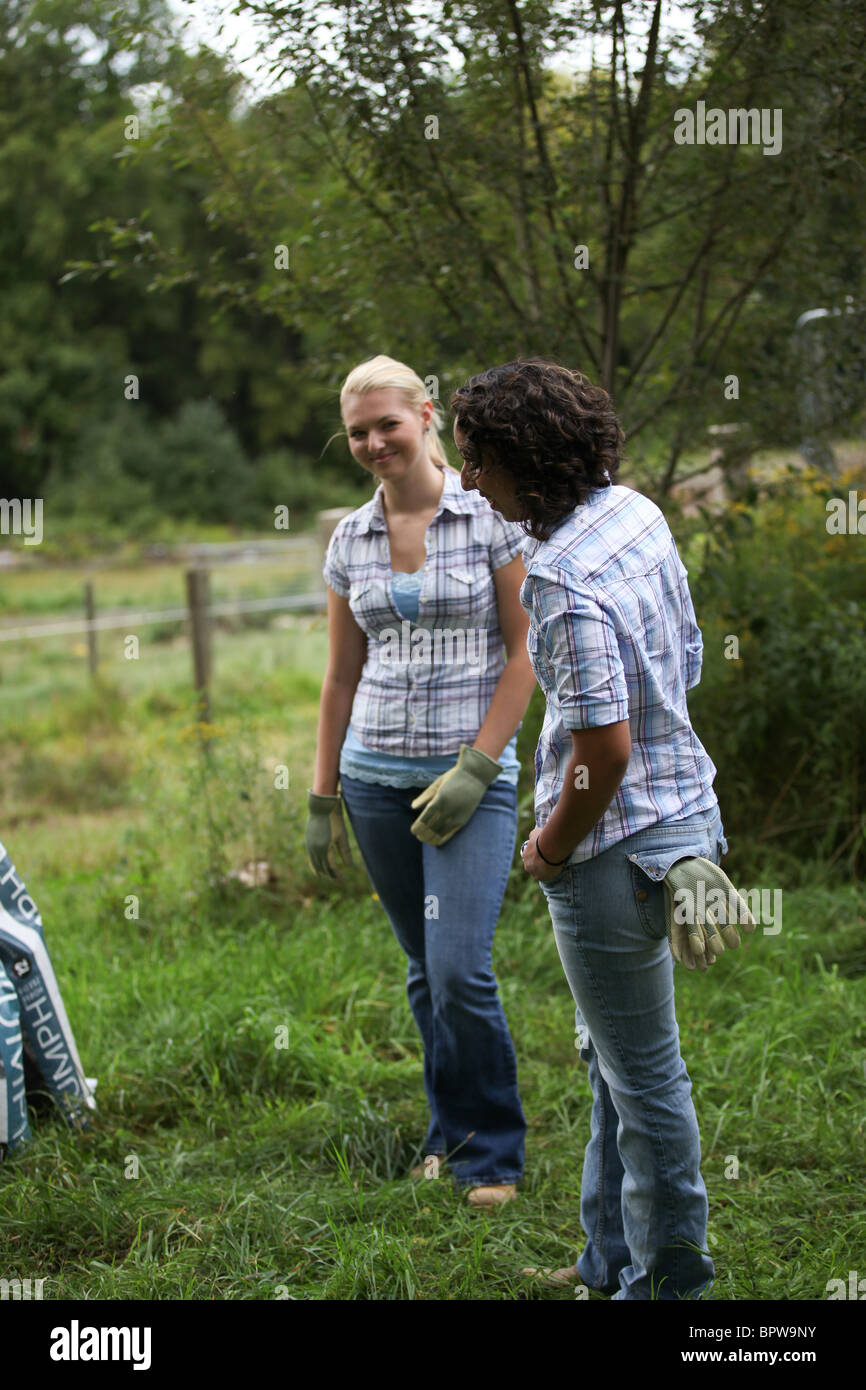 India girls jeans hi-res stock photography and images - Alamy
