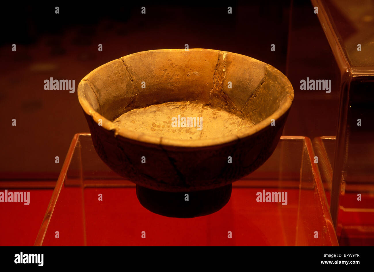 Neolithic pottery hi-res stock photography and images - Alamy