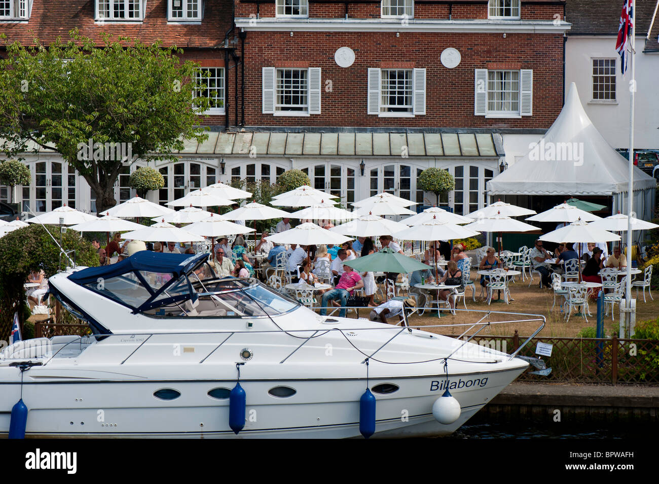 The compleat angler marlow hi-res stock photography and images - Alamy
