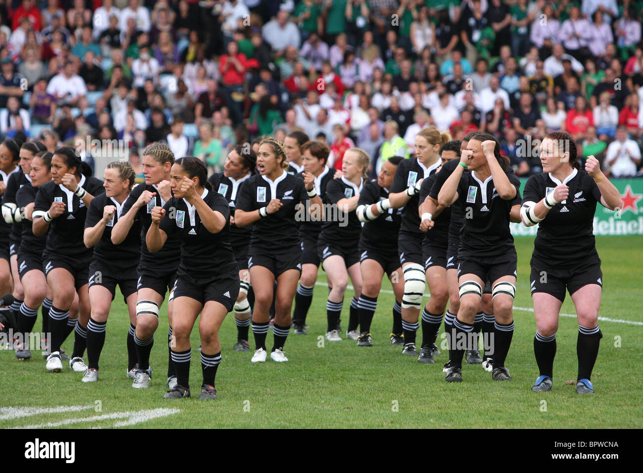 New Zealand do the aka dance before the beginning of the Women's Rugby ...