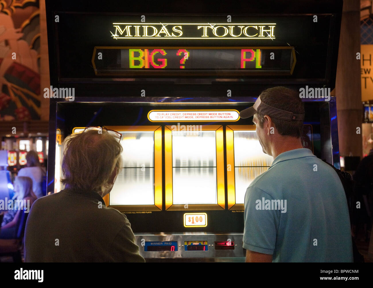 Men gambling vegas hi-res stock photography and images - Alamy
