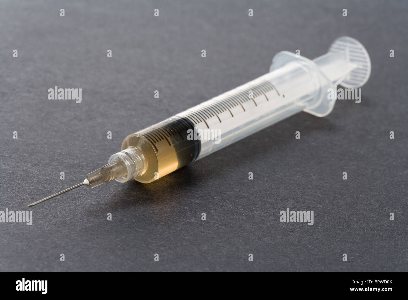 Syringe with drug hi-res stock photography and images - Alamy