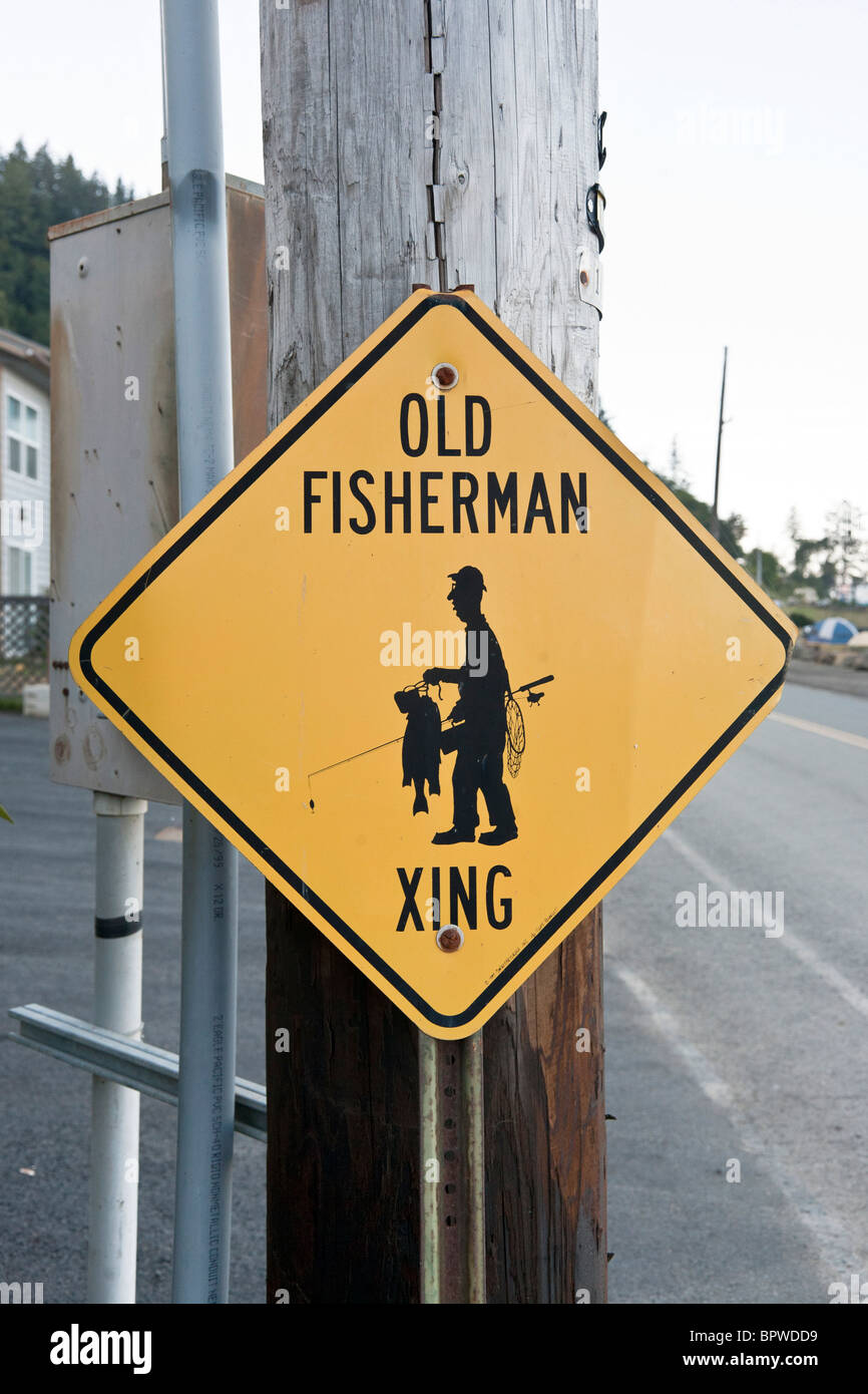 Yellow pedestrian crossing hi-res stock photography and images - Alamy