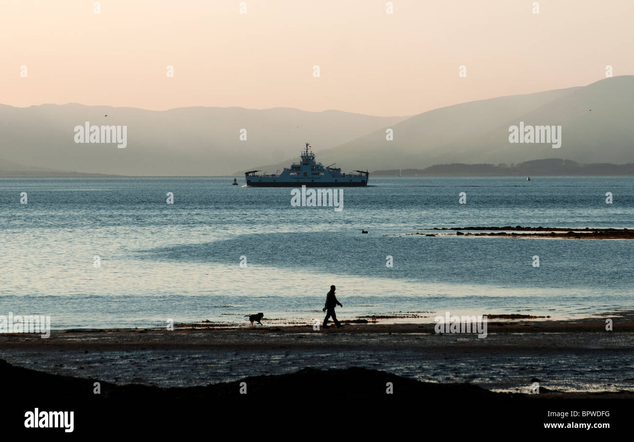 The Largs to Cumbrae ferry makes the last journey of the day as the sun ...