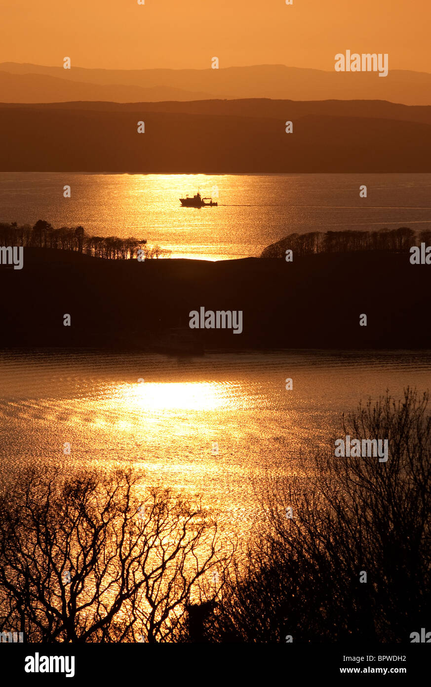 Dramatic sunset across Hunterston Bay in the Firth of Clyde Stock Photo ...